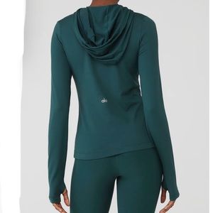 ALO Yoga | Tops | Nwt Alo Alosoft Hooded Runner Long Sleeve Midnight ...